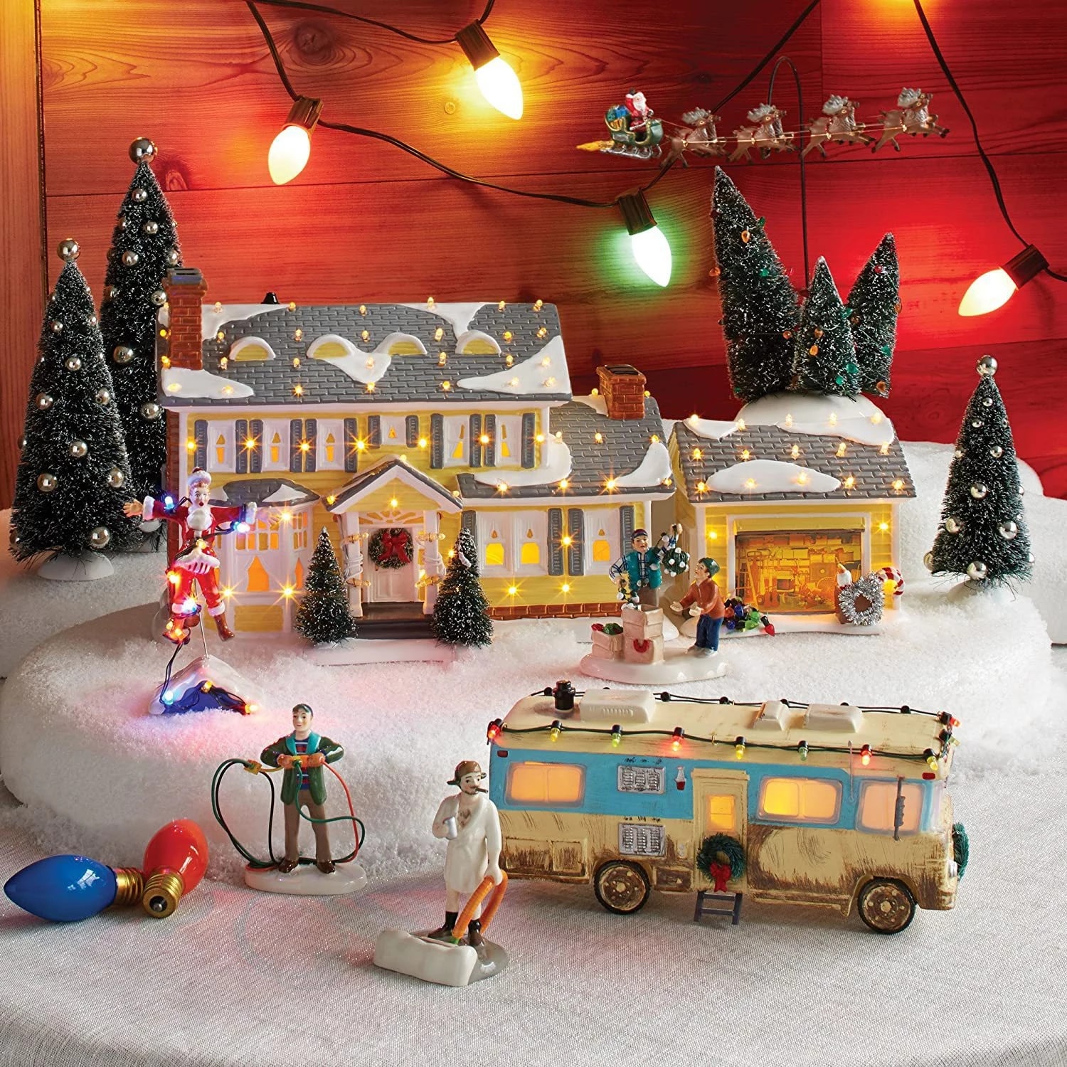 Mini Christmas House with Xmas Figures - Kidz Country: